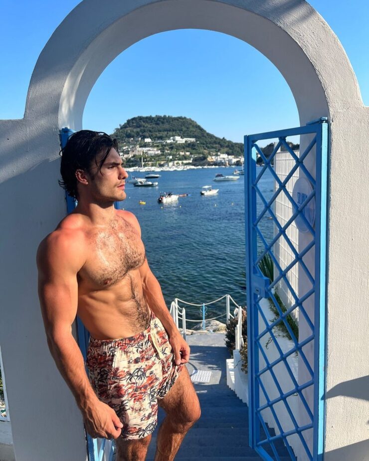 Levi Conely’s Height, Weight, Net Worth, Age, Birthday, and Wiki - Fun ...